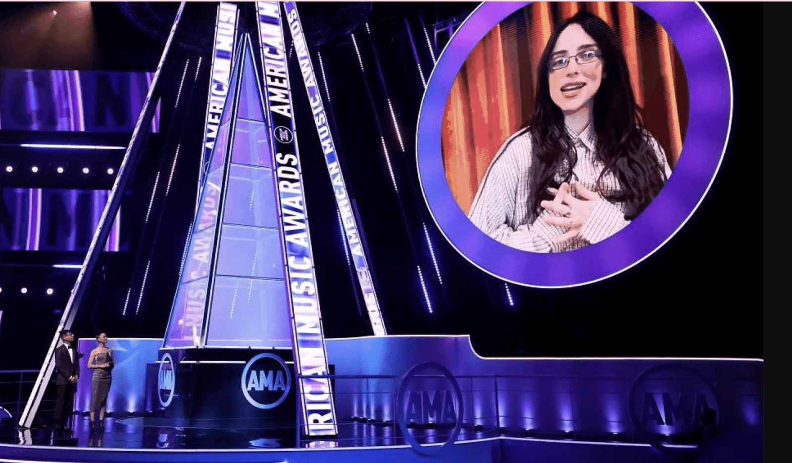 Billie Eilish Dominates the 2025 AMAs—Snubbed Taylor Swift, Beyoncé ...